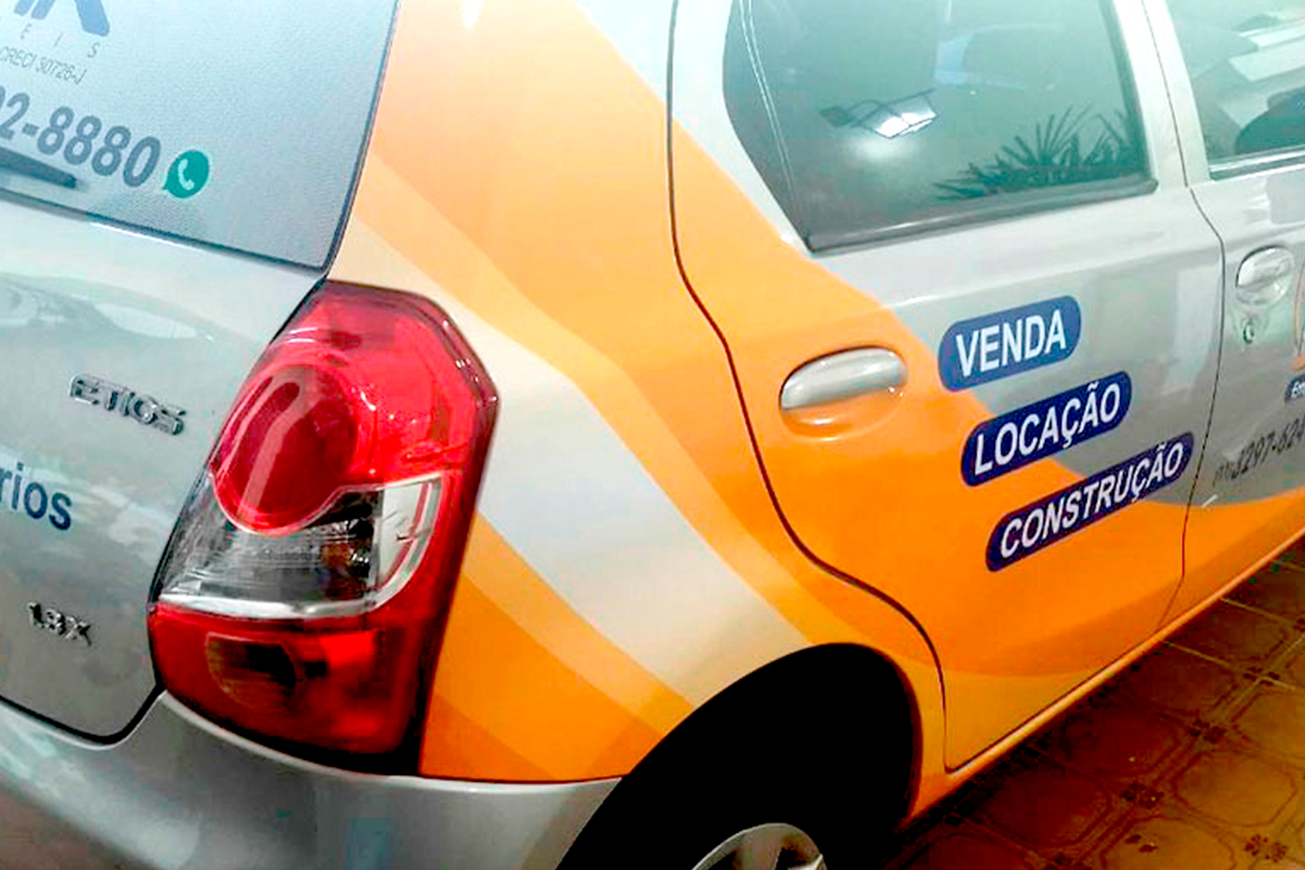 Carro plotagem profissional - Adesivagem de veículos de frota